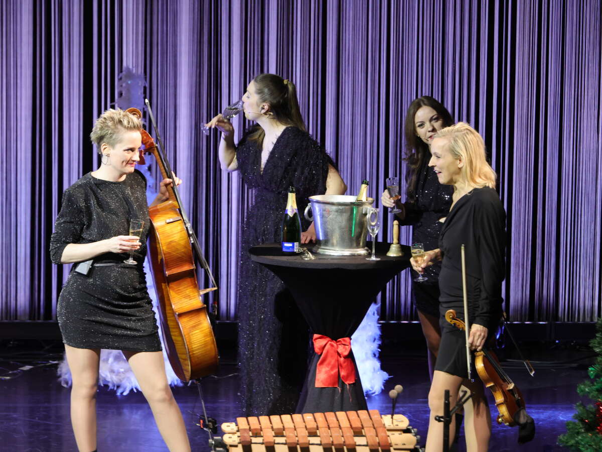 Frauenquartett Salut Salon begeistert im Großen Haus des ...