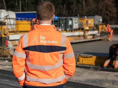 A1 bei Neuenkirchen-Vörden am Wochenende voll