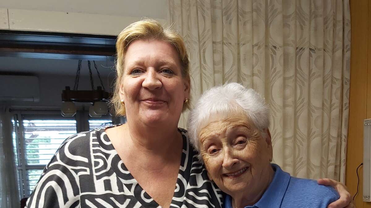 Krieg in Israel: Journalistin und Übersetzerin Antje C. Naujoks aus ...