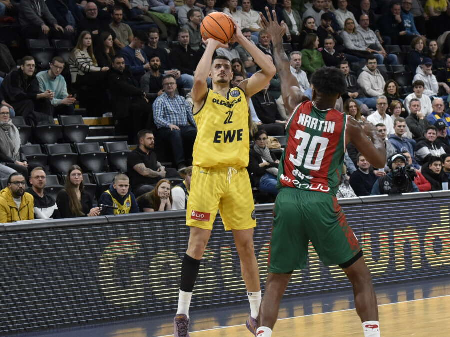 EWE Baskets Oldenburg schaffen gegen Pinar Karsiyaka starkes Comeback ...
