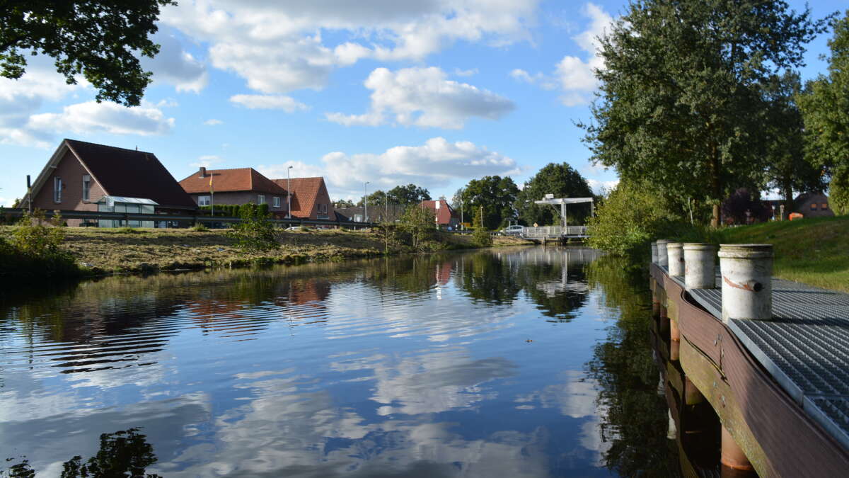NWZ-Archiv in Reekenfeld, Bollingen und Damme: Aufmerksame Personen ...