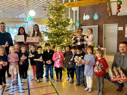 Kindergarten Atenser Butscher: Elektrotechnik Janssen spendet 1000 Euro