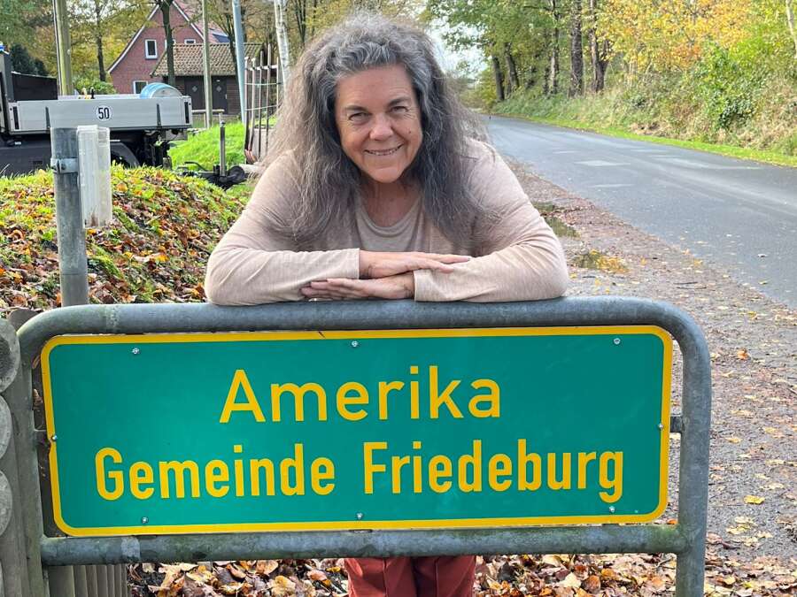 Ahnenforschung in Ostfriesland: Amerikanerin Gail Burk sucht ihre ...