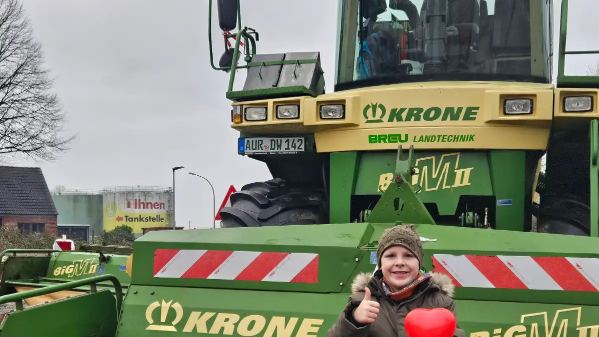 Bauernproteste an Trogstrecke in Emden: Bauern legen Teile des Emder ...