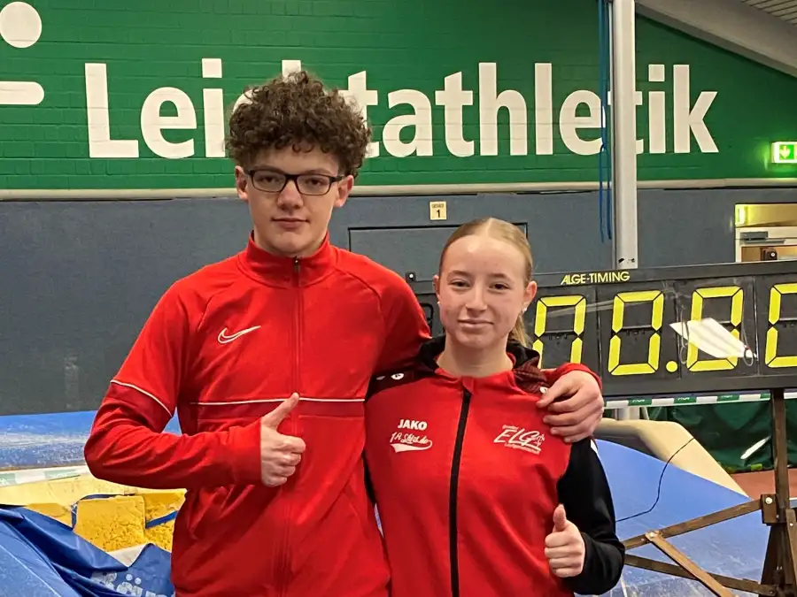 Wettkampf im Weserstadion: Emder Athleten laufen in Bremen ins Finale