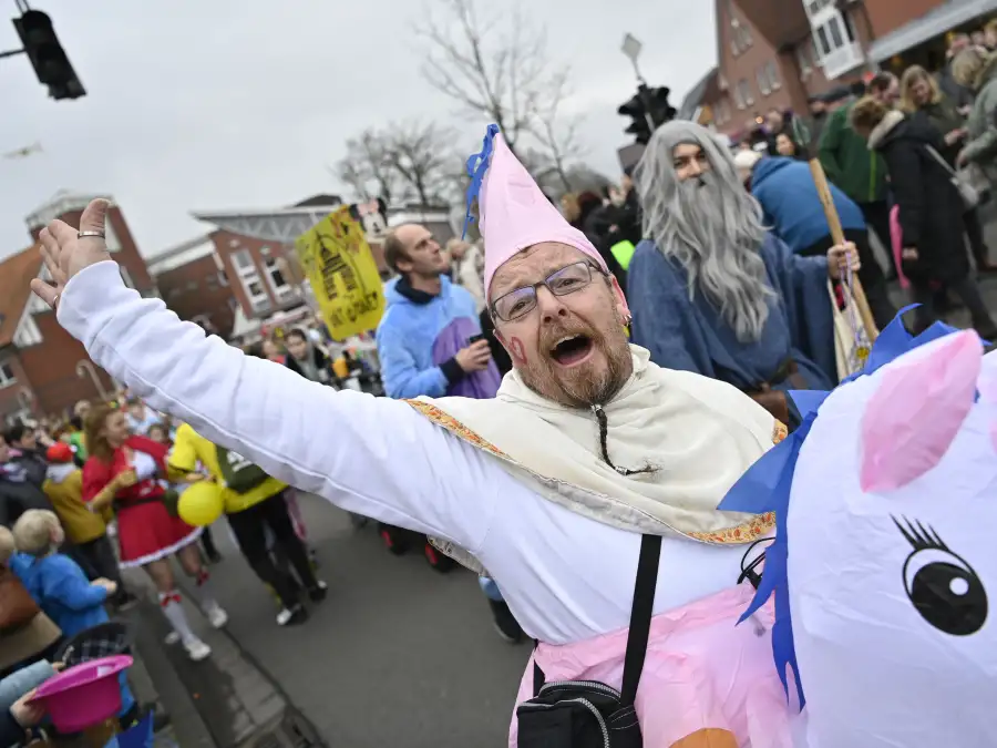 Karneval im Saterland: KVG, SECC und CCS bieten wieder Kinderkarneval ...