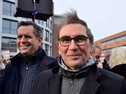 Gegen Rechtsextremismus: Tausende gehen in Wilhelmshaven und Friesland ...