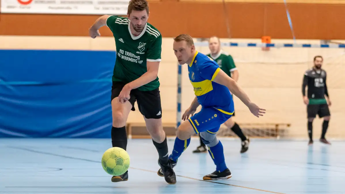 Altherren-Fußball: Ü-32-Akteure vom BV Essen II erwischen bei 48. Hallenkreismeisterschaften ...
