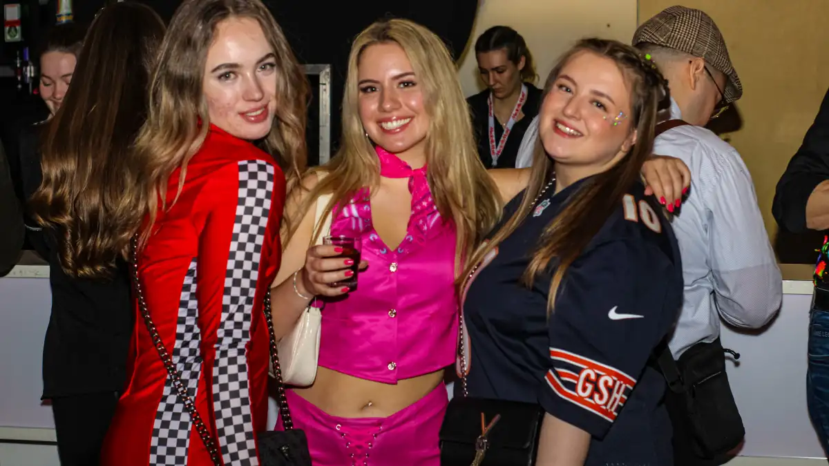 Fasching in Ganderkesee 2024: So bunt war der 2. Büttenabend