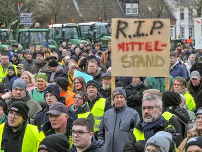 Mittelstand lud zur Demonstration in Leer, und über 1000 Menschen aus ...