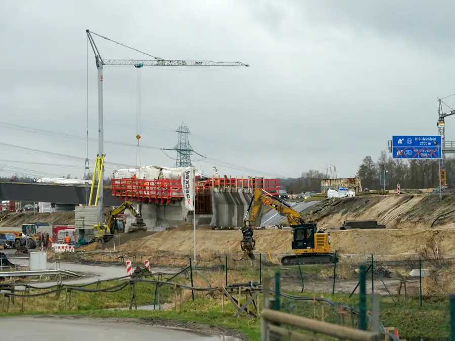 Verkehr in Hamburg: Vollsperrung auf A7 geplant - Elbtunnel am Wochenende dicht