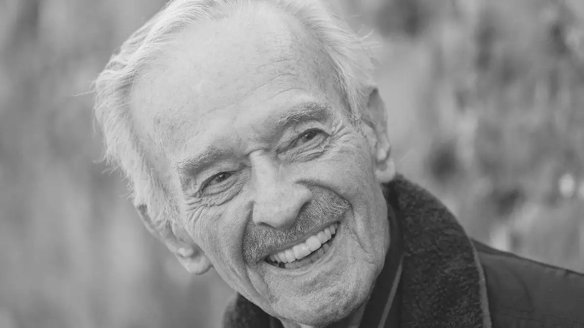 Horst Naumann ist tot: Publikumsliebling als „Traumschiff“-Schiffsarzt ...