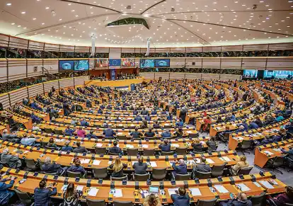 EU-Parlament mit zwei Standorten – Zwölf Mal im Jahr Wanderzirkus von ...