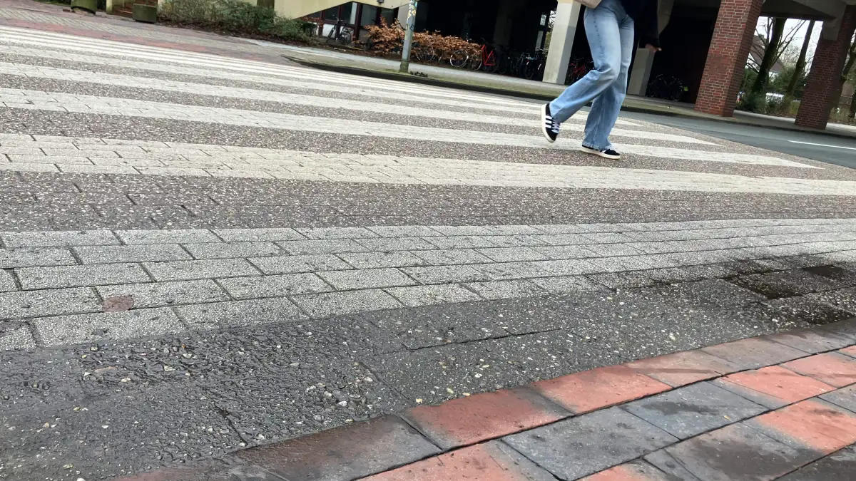 Verkehr in Oldenburg: Mehr Zebrastreifen für Stadt – Leserbriefe zum Thema