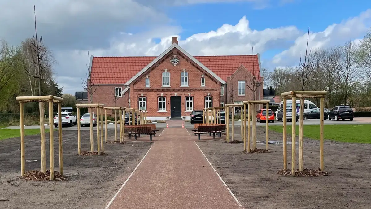 Gemeinde Westoverledingen: Neue Parkanlage am Janßenskamp freigegeben