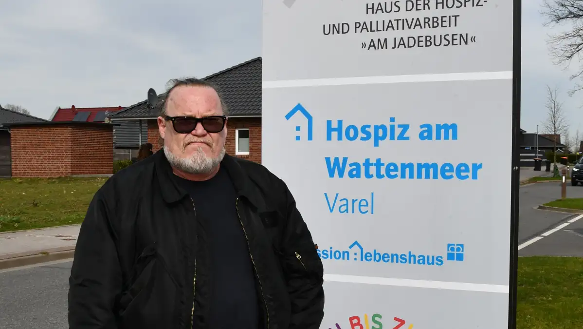 Berührender Besuch in Varel: „Böhse Onkelz“-Frontmann Kevin Russell erfüllt Sterbendem letzten ...