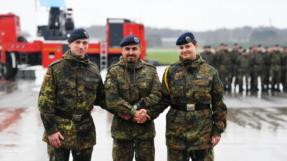 Objektschutzregiment der Luftwaffe Friesland: Appell in Upjever