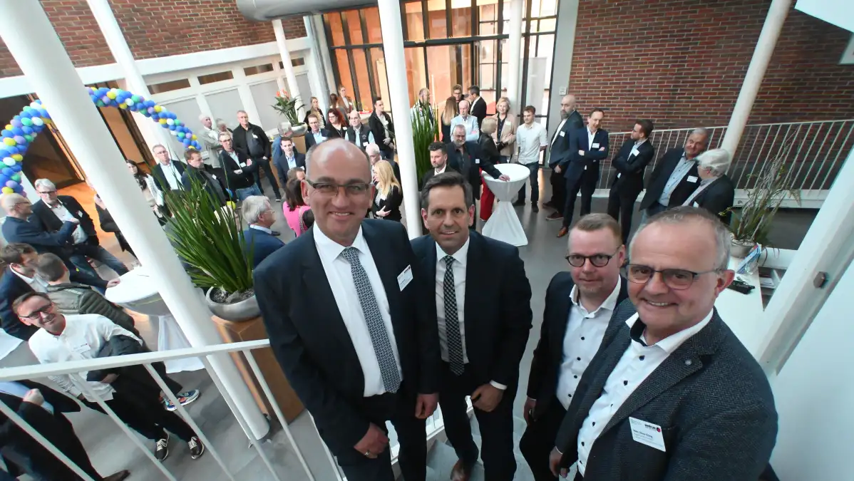 Rasteder Wirtschaftsgespräche: Minister Olaf Lies zu Gast bei Brötje ...