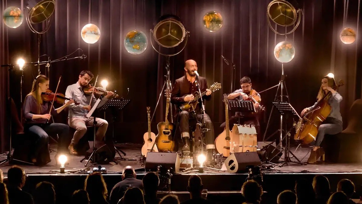 Pumpwerk Wilhelmshaven: Jon Flemming Olsen präsentiert gemeinsam mit ...