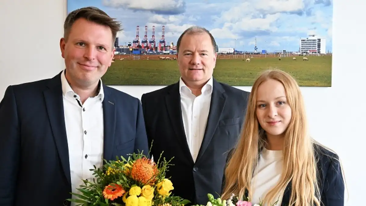 Personalien: Neues bei OLB, Jade-Weser-Port und DMK