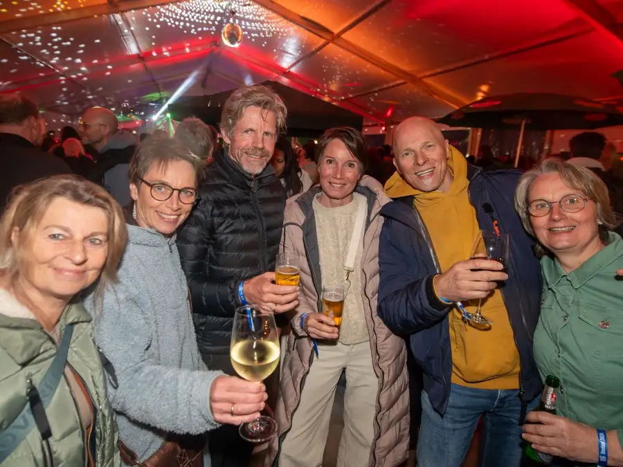 Ede Wolf in Metjendorf bei Oldenburg: Bilder von der Revival-Party im ...