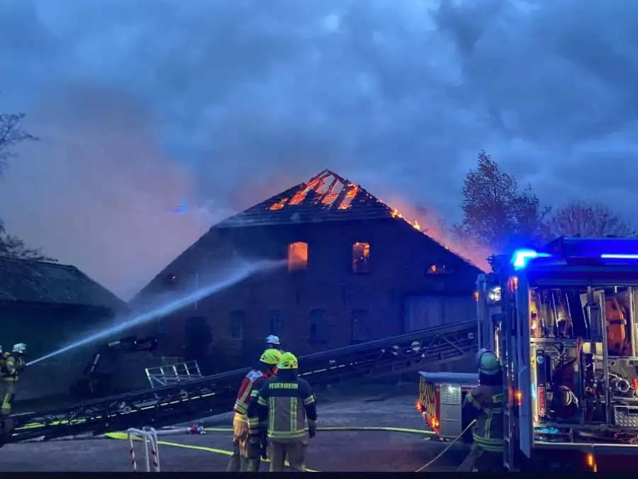 Wangerland: Großbrand auf Bauernhof in Oldorf