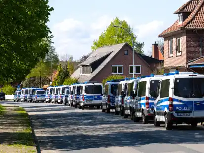 Vermisster Arian aus Bremervörde: Junge (6): Polizei stellt aktive ...