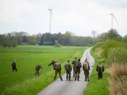 Vermisster Arian aus Bremervörde: Junge (6): Polizei stellt aktive ...