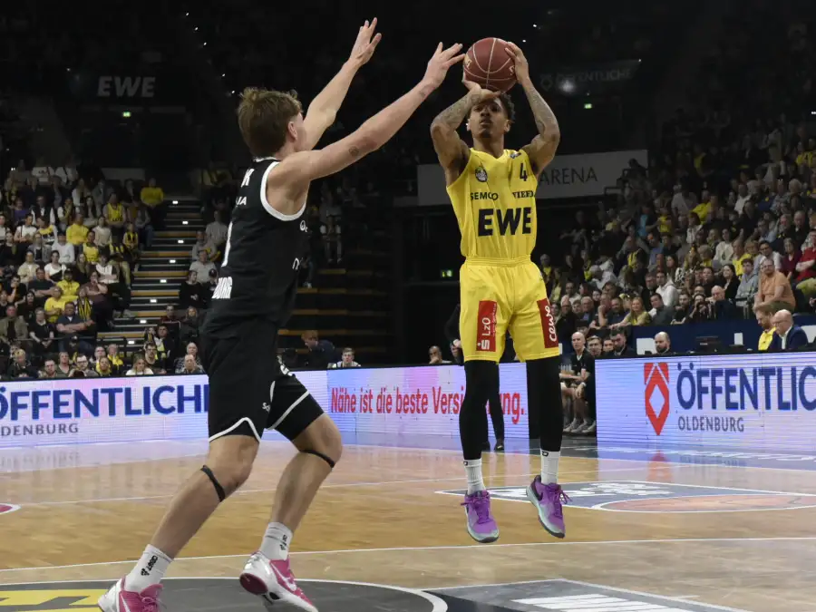 EWE Baskets gegen Hamburg Towers: Oldenburg feiert Sieg im BBL ...