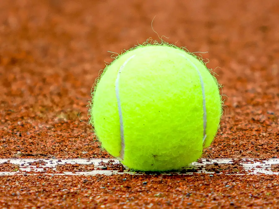 Tennis: Schwere Ligen für höherklassige Teams aus der Wesermarsch