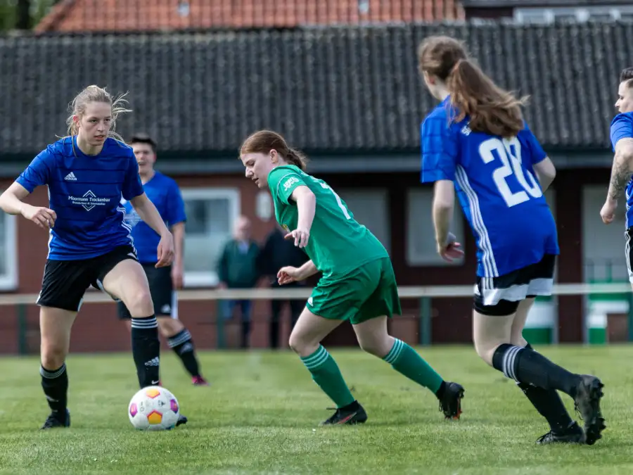 Fußball: Abbehauserinnen erwarten Hage