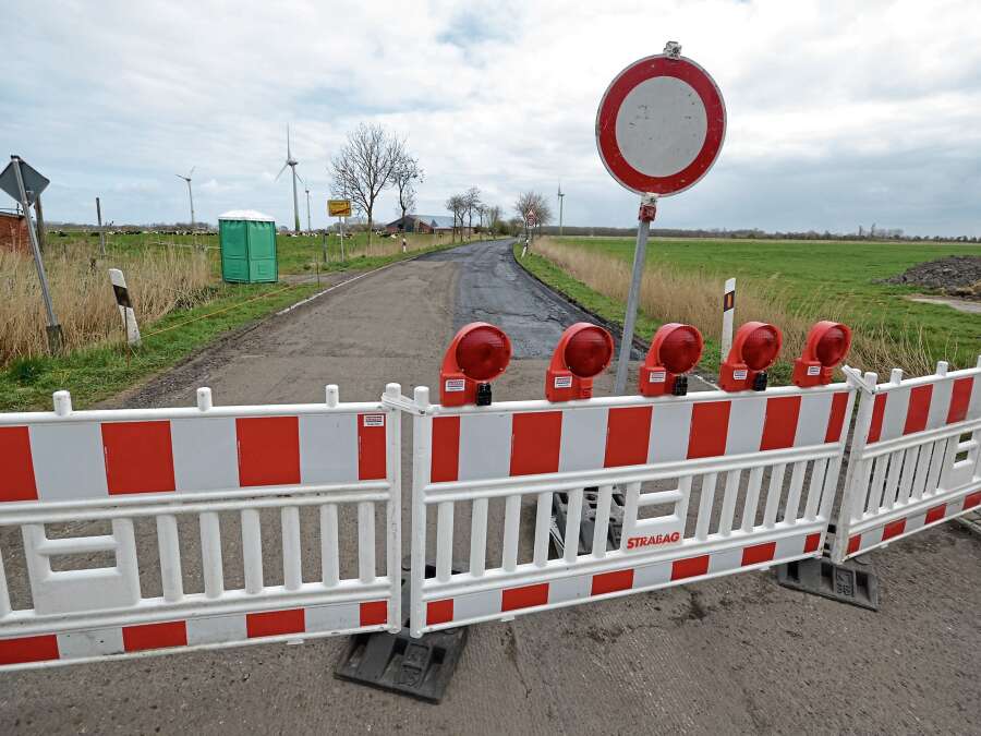 B 436 in Friedeburg gesperrt: Bereich zwischen Horsten und Etzel wird ...