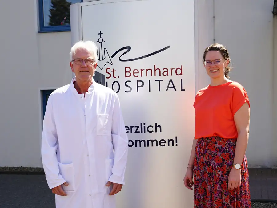St.-Bernhard-Hospital: Ehemaliger Vareler Chefarzt Dr. Mathias Schulz ...