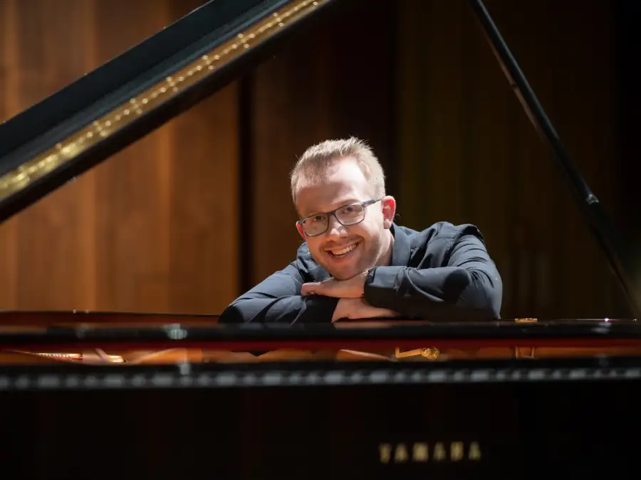 Klavierkonzert in Hude: Matej Dzido spielt „Beethoven in Havanna.“