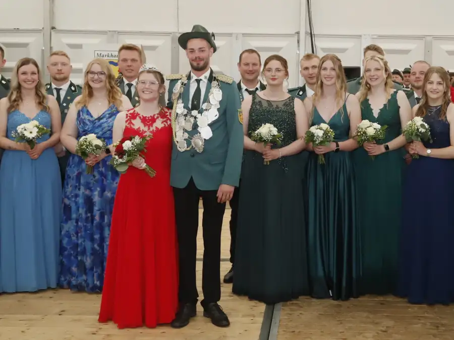 Schützenfest im Friesoyther Ortsteil: Jüngster König der ...