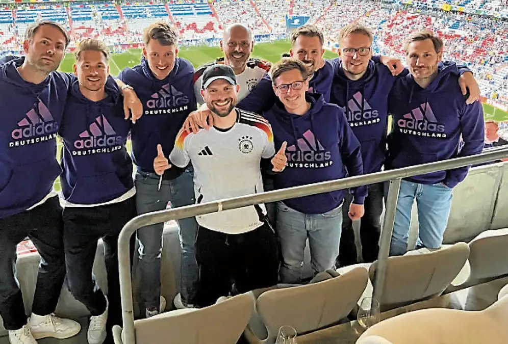 Fußball-EM: Schottische Fans und deutsche Elf begeistern