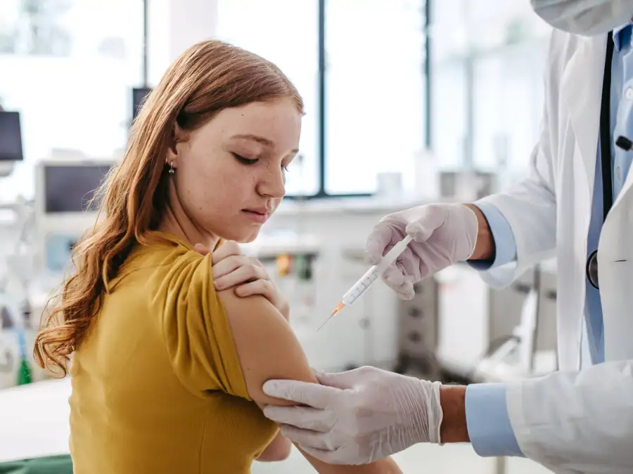 HPV-Impfung in Niedersachsen: So können sich Jugendliche vor Gebärmutterhalskrebs schützen