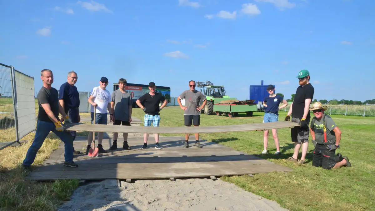 Harmenhausen feiert Comeback des großen Trecker-Trecks und Fete am 29. Juni