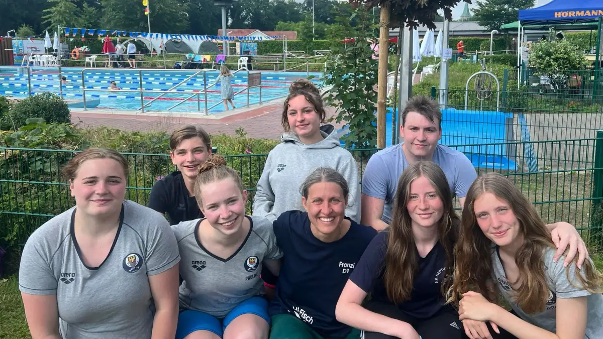Schwimmwettkampf in Haselünne: SV Neptun Emden mit 30 Podestplätzen und 13 Goldmedaillen
