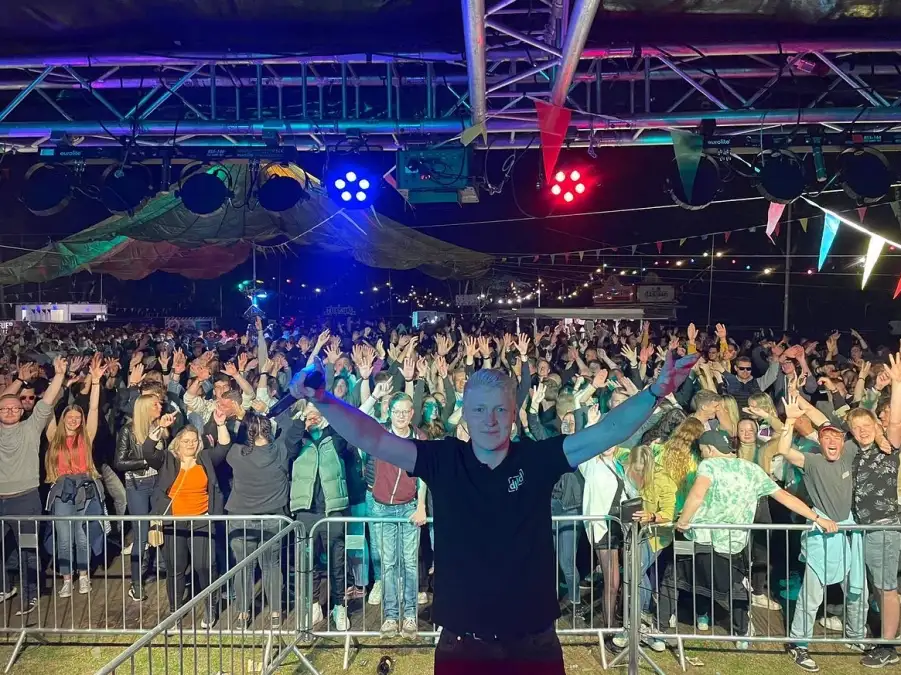 Party in Großenkneten: Henry Deye alias DJ HD aus Huntlosen sorgt für ...