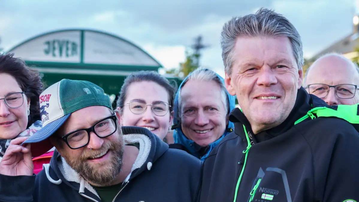 Unwetter verhindert Gregor-Meyle-Konzert beim Wochenende an der Jade in ...