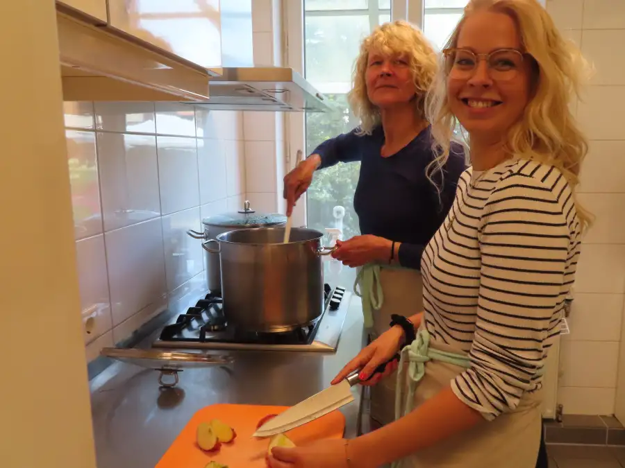 Soziales Mittagsangebot Kom(m)büse in Emden: Verein Das Boot ...