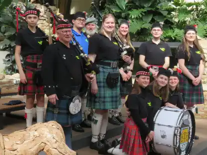 Dudelsackspieler in Kroatien: Happy German Bagpipers aus Nordenham auf ...