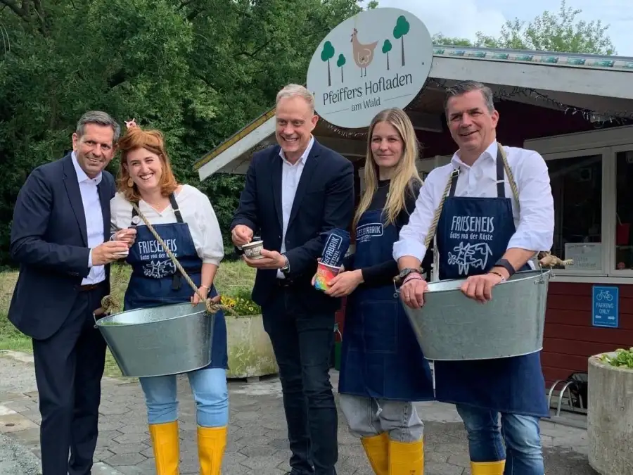 Greetsieler Eiscreme wird zu Die Eisfabrik Greetsiel: Kyra Eilers ist ...