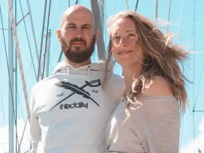 Weltumsegler aus Leer sind unterwegs: Laura Pape und Arne Weidtke leben ...