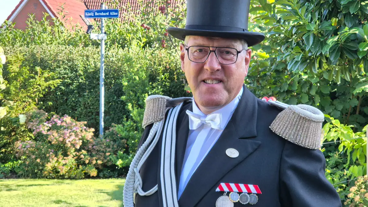 Bernhard Dedden in Friesoythe: Neuer Adjutant der Schützengilde ...