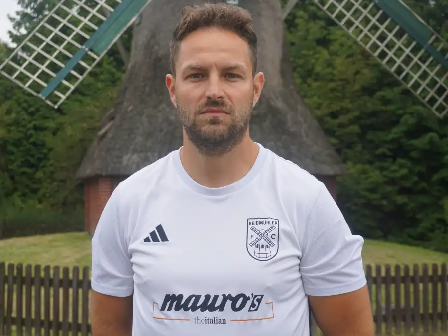 Fußball-Bezirksliga: Heidmühler FC geht auch beim FC Hude unter