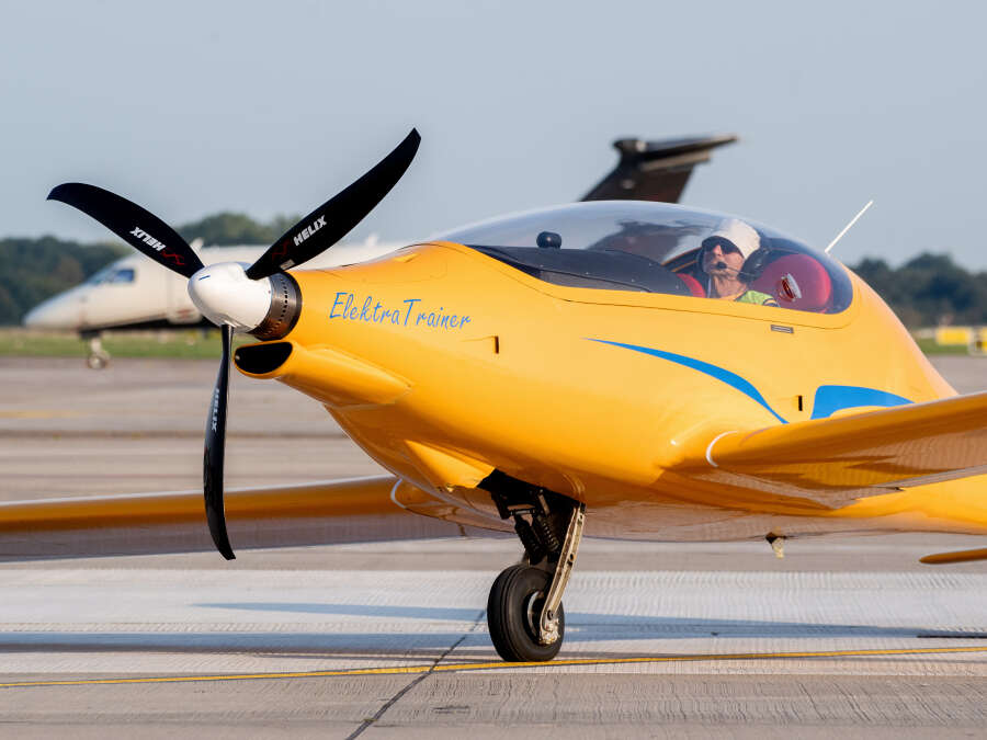 Wunderbar Elektrische Zahnbrste Flugzeug Ebenbild