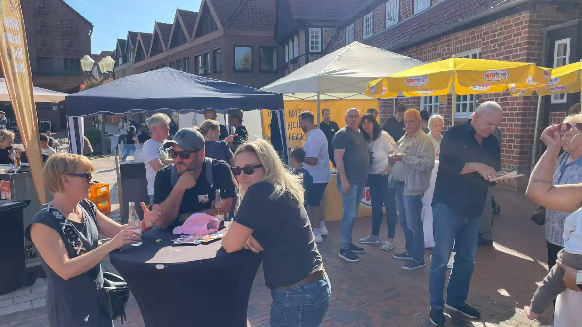 Beelocal in Wildeshausen: Neuer Verein stellt sich auf Marktplatz vor