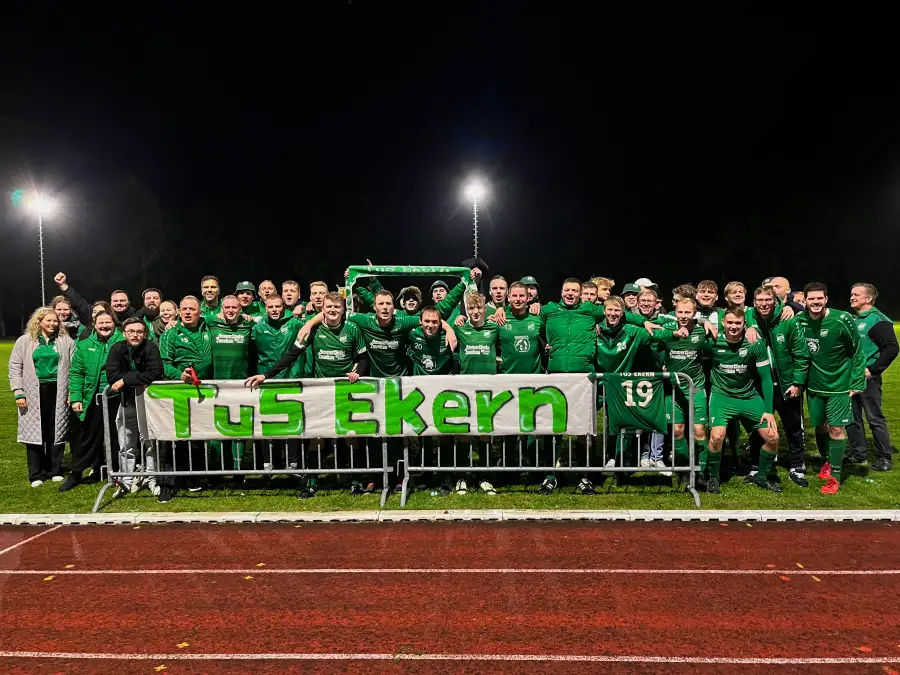Fußball in Jade-Weser-Hunte - Schützenfeste und Derby-Sieg des TuS Ekern